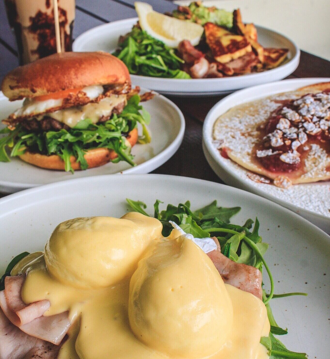 Dining - The Seabreeze Hotel | Mackay