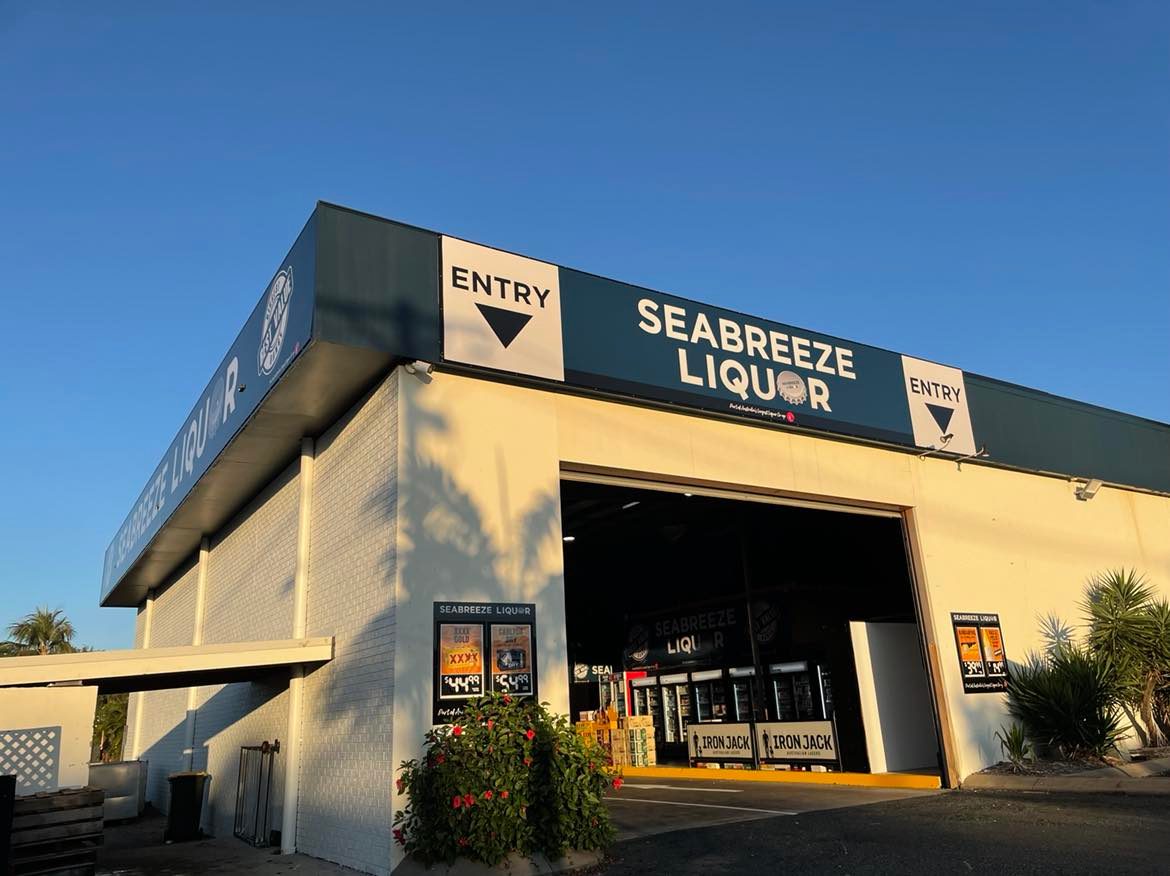The Seabreeze Hotel | Mackay: Overlooking Lamberts Beach